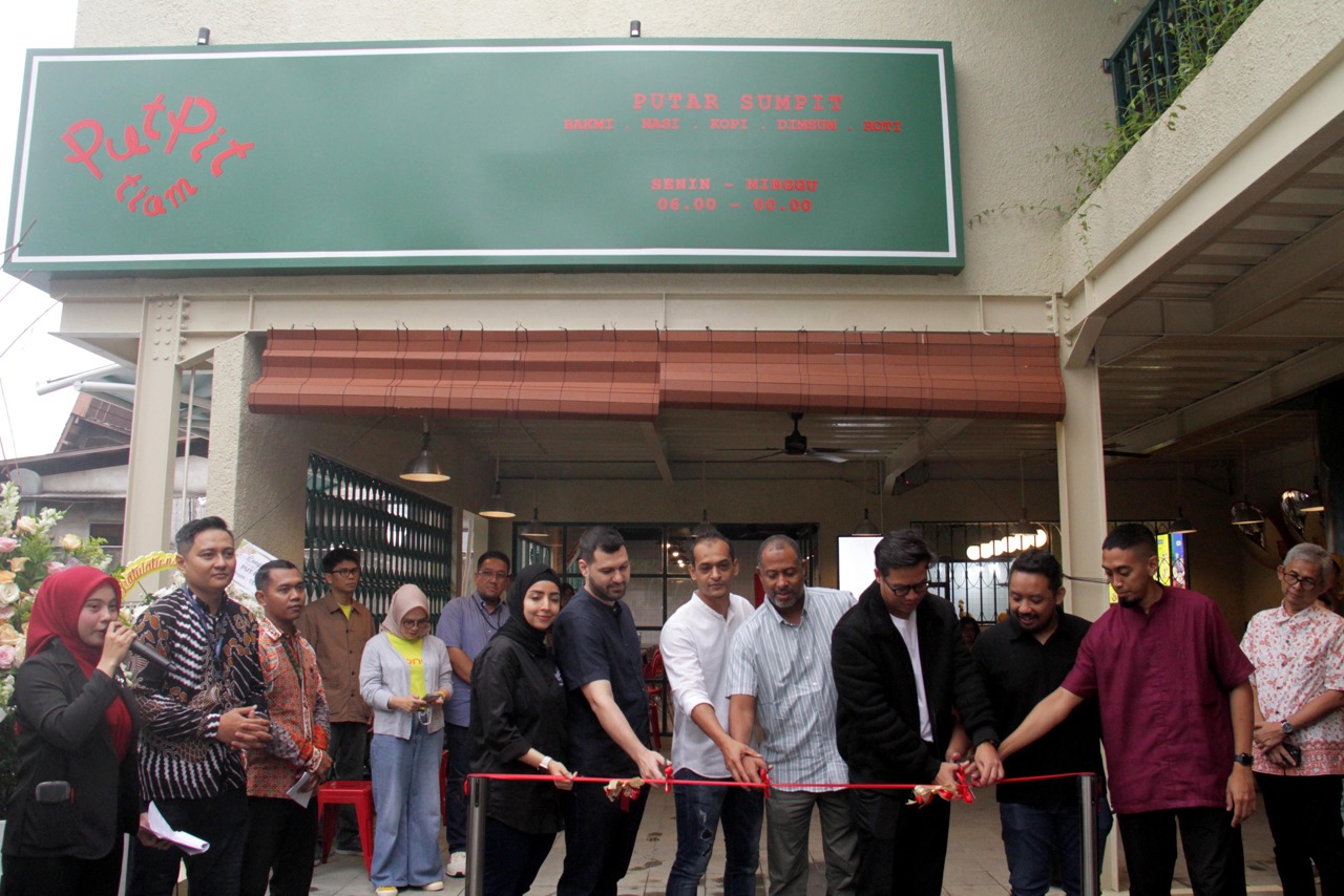Putpit Tiam Berkonsep Kopitiam Hadir di Kota Bogor | Click and Scroll