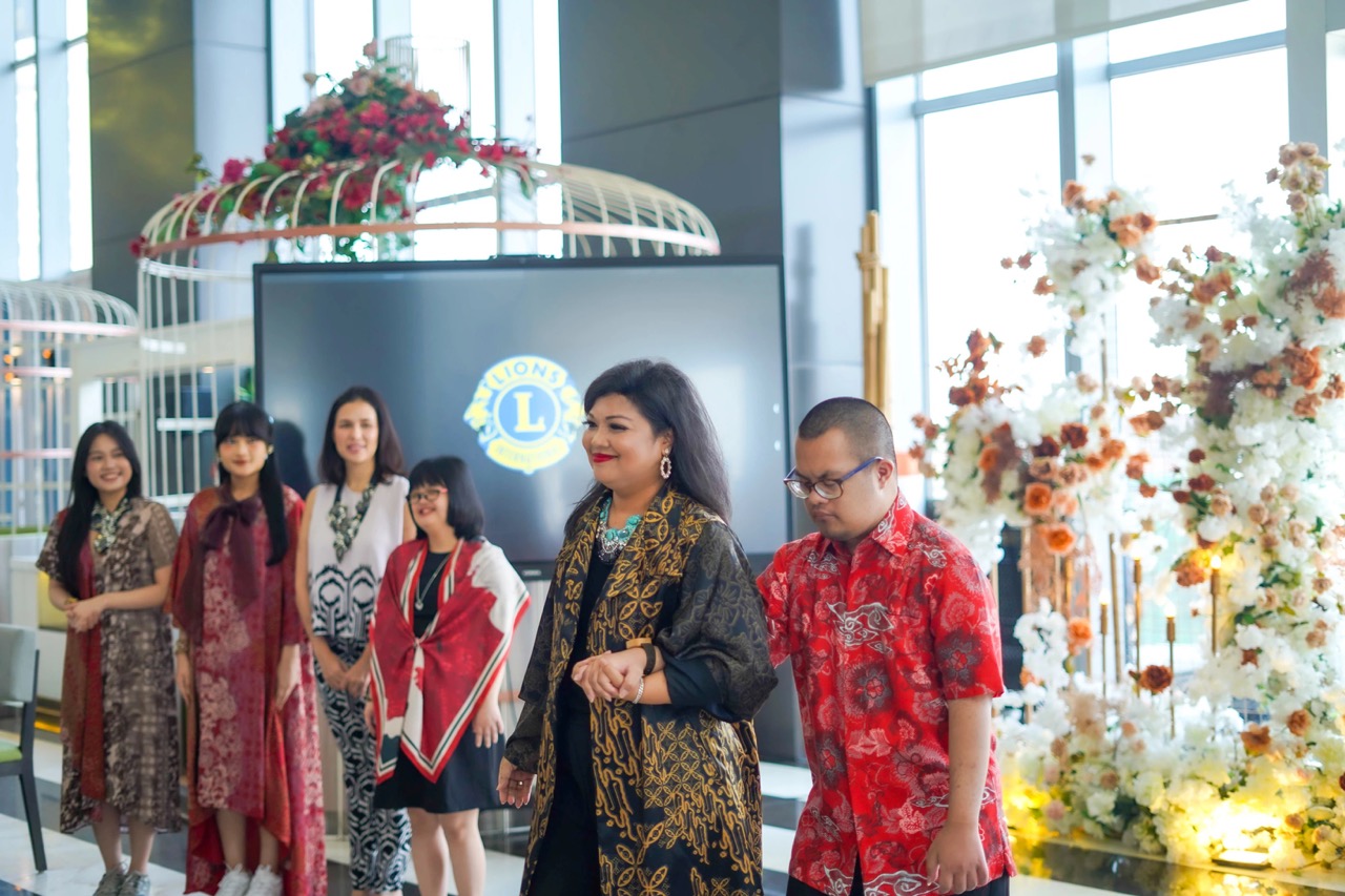 Koleksi Terbaru Alleira Batik Dipamerkan di Vertu | Click and Scroll
